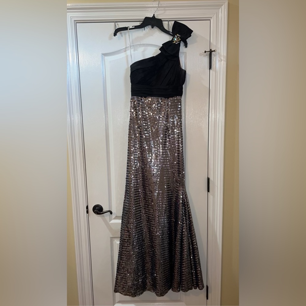 Tony Bowls Gown - Gem